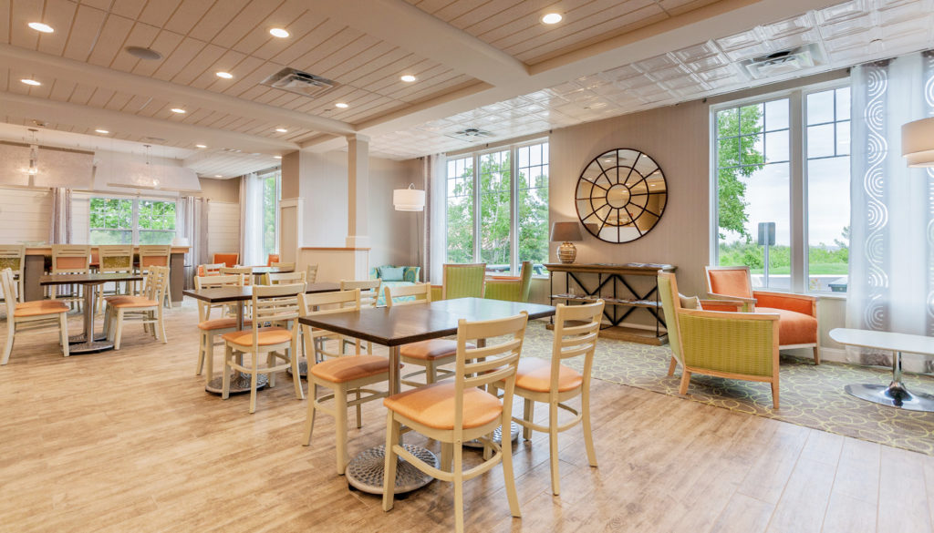 Hampton Inn Interiors - WBRC Inc.