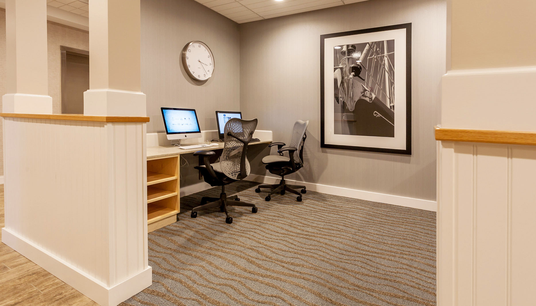 Hampton Inn Interiors - WBRC Inc.