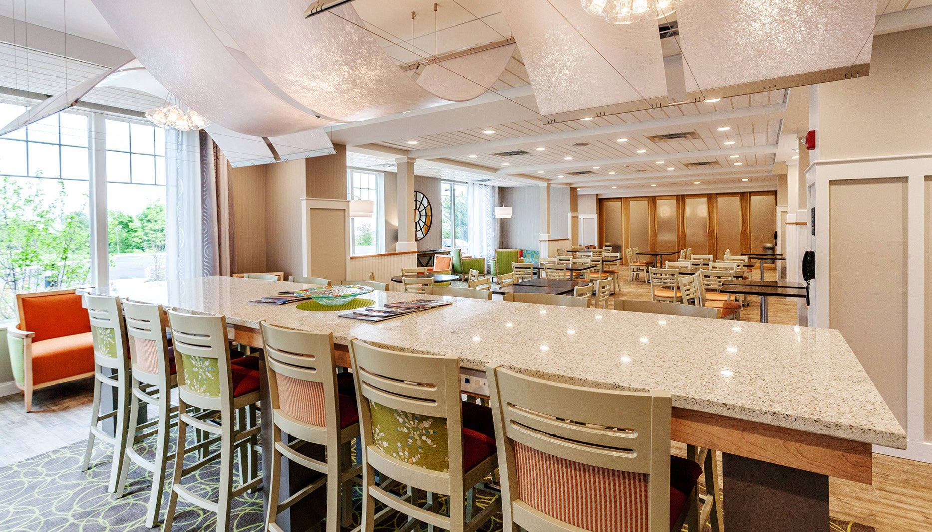 Hampton Inn Interiors - WBRC Inc.