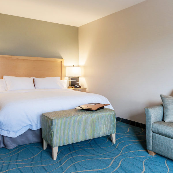 Hampton Inn Interiors - WBRC Inc.